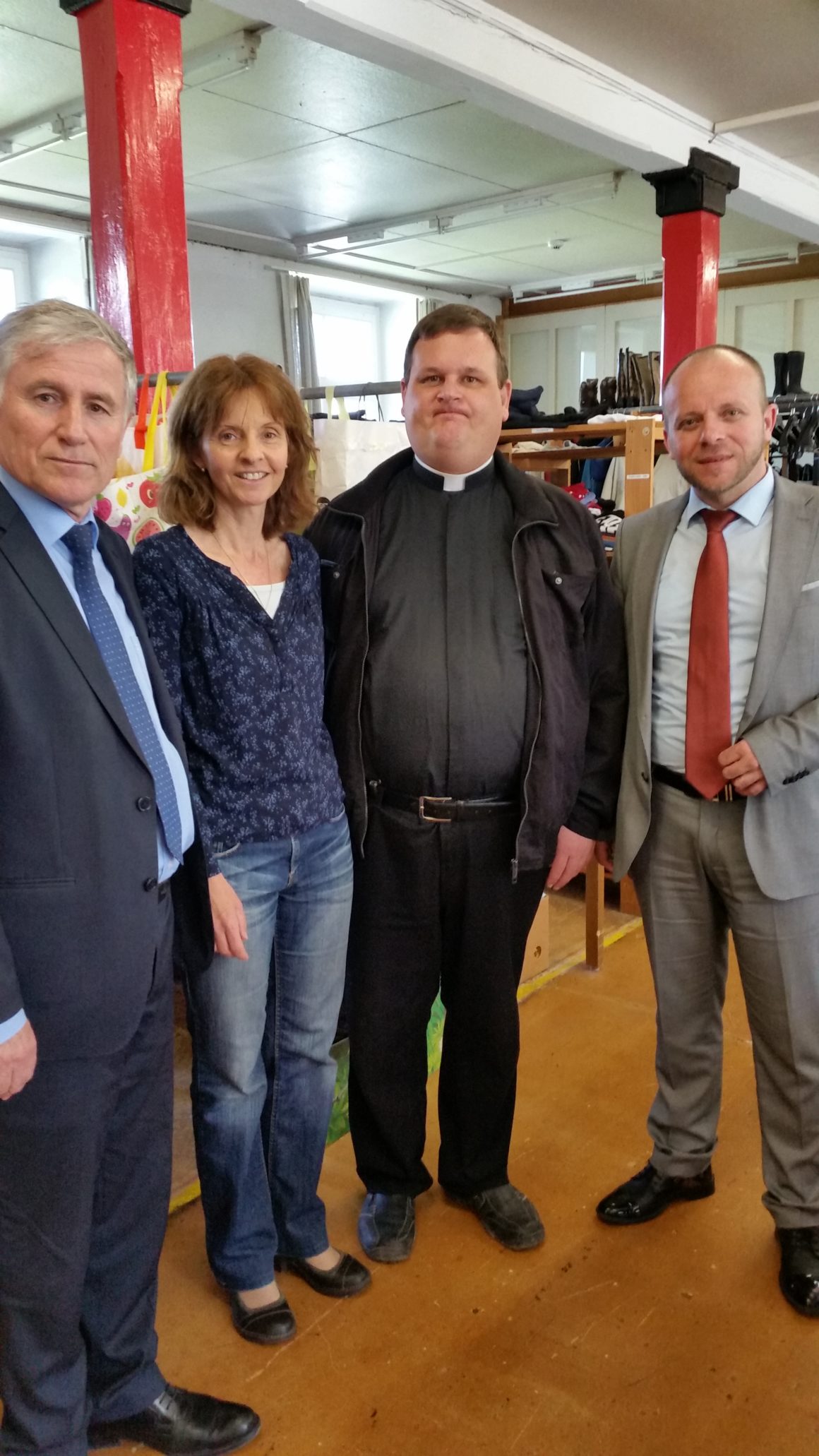 Konsuln der Republik Kosovo, Bern und Zürich besuchen uns - Hilfswerk ...